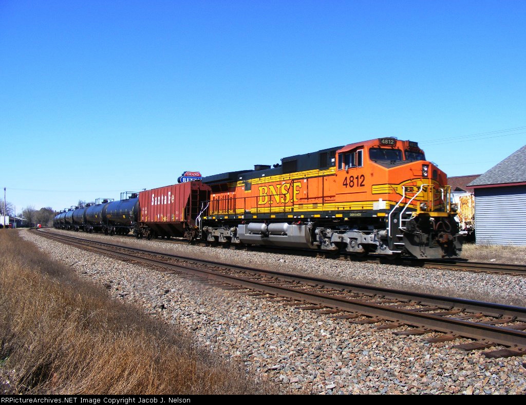 BNSF 4812 (DPU)